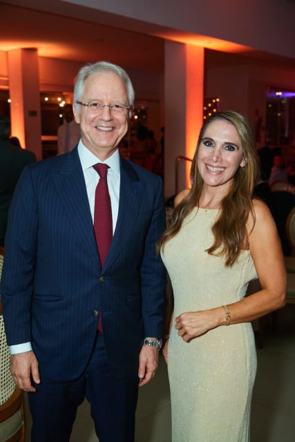 Júlia Cubel de La Guardia comemora 15 anos em festa deslumbrante ...