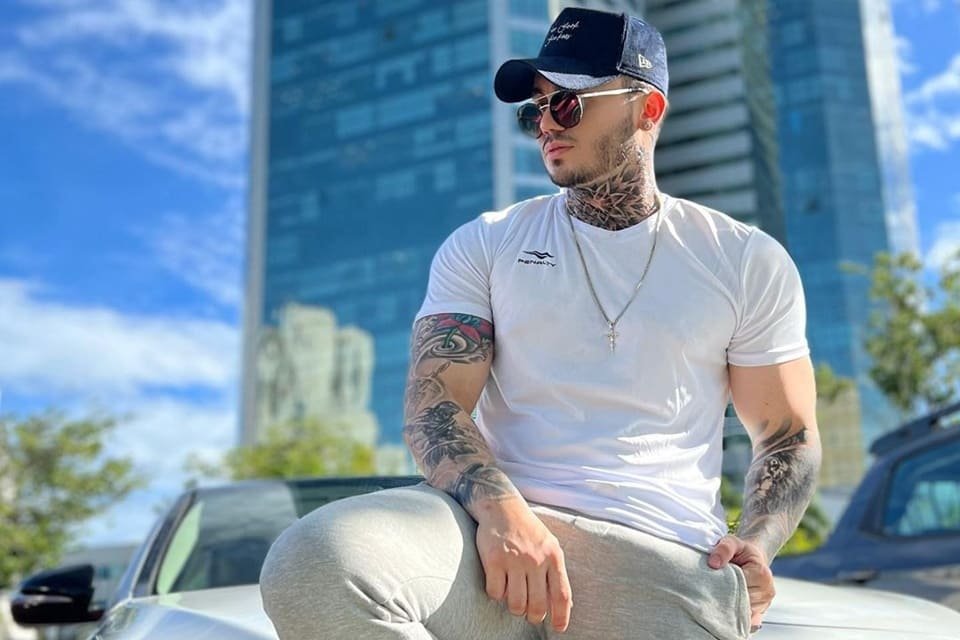 Ex de Wallas Arrais o acusa de não procurar o filho e atrasar pensão ...