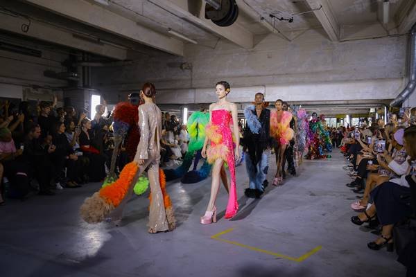Paris Fashion Week: veja balanço dos desfiles de primavera/verão 2024 ...