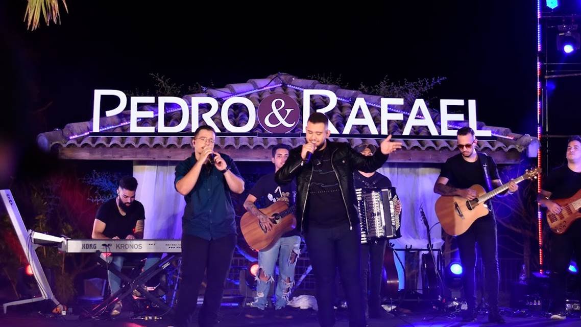 Conheça Pedro & Rafael, dupla que está brilhando na cena sertaneja ...