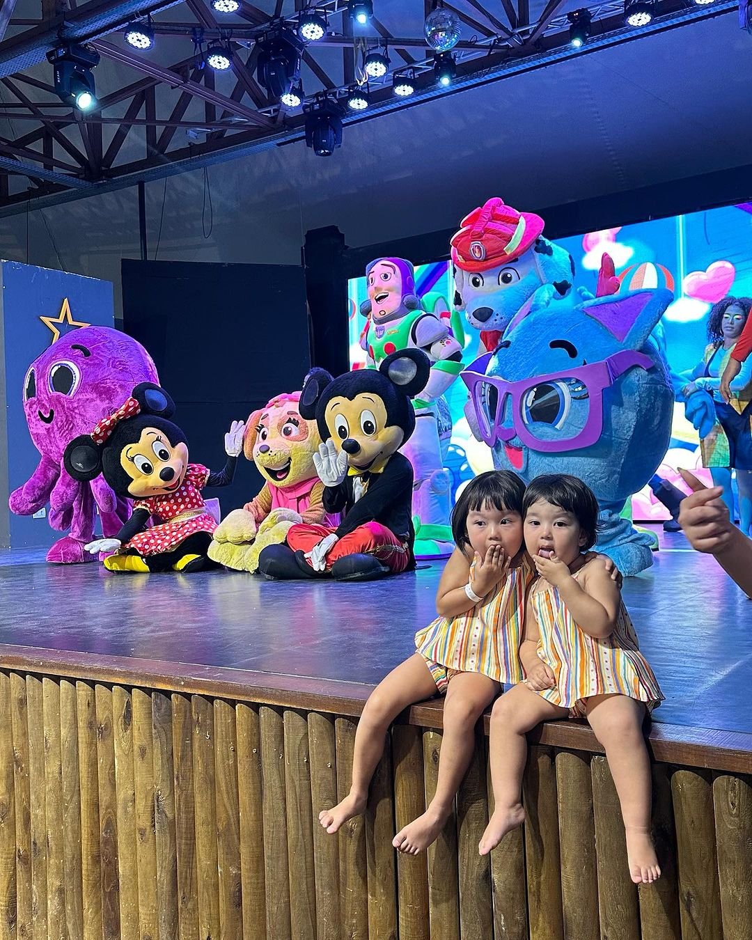 Lulu e Maya D’avola: irmãs encantam o Brasil com travessuras na web | Metrópoles