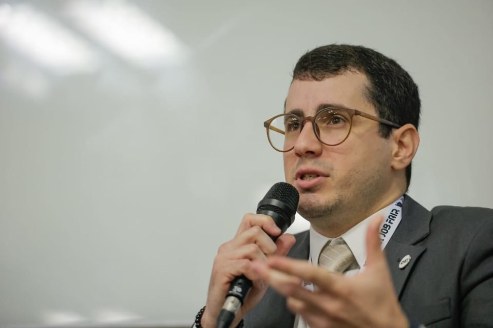 IDP promove a Job Fair, evento que conecta universitários a empresas ...