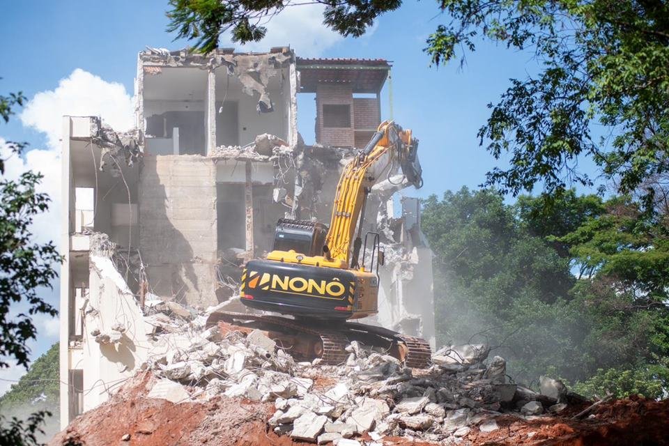 Vídeo: demolição de prédio altera rotina de moradores da Asa Sul ...