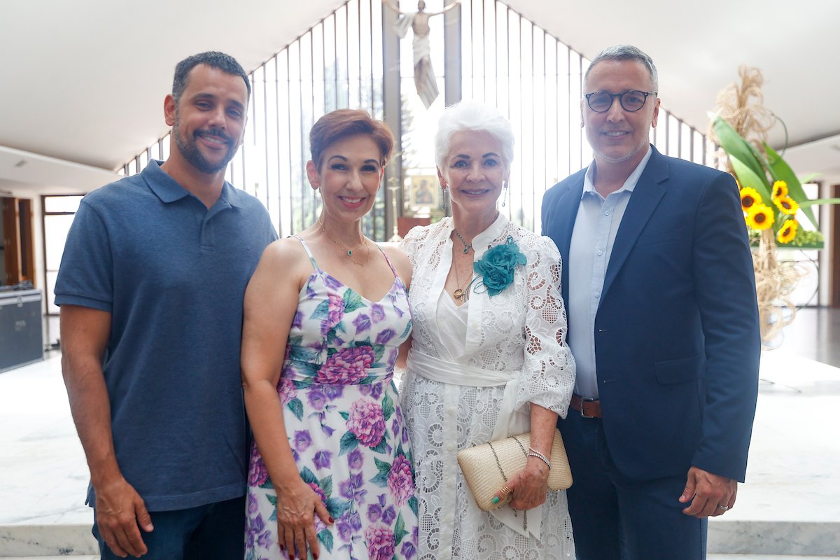 Colunista Jane Godoy celebra 80 anos e esbanja alegria e elegância ...