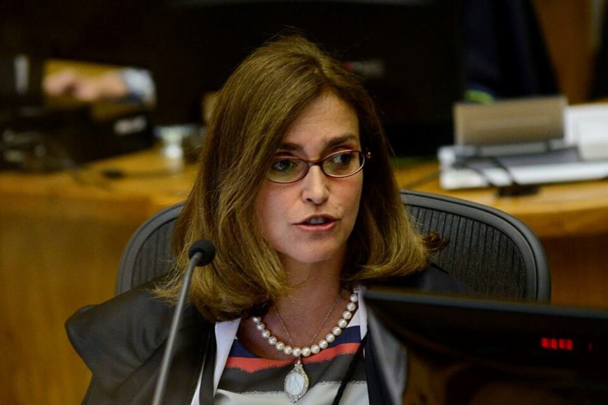 Ministra do STJ, Isabel Gallotti toma posse como titular do TSE ...