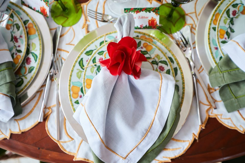 Maria da Graça Miziara recebe convidadas em almoço natalino | Metrópoles