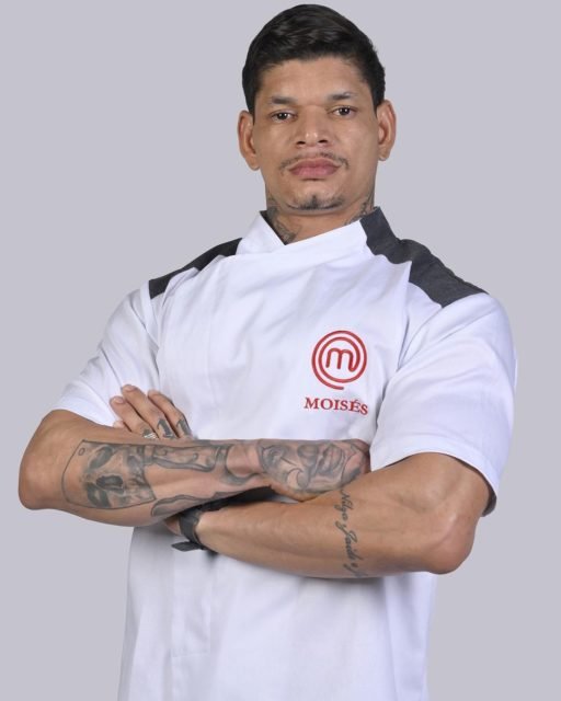 Conheça a história do MasterChef Moisés, eliminado por derrubar comida ...