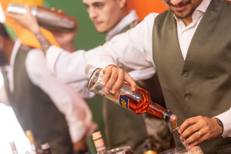 Marcela Corrieri e Laura Vaz festejam aniversário em tarde animada | Metrópoles