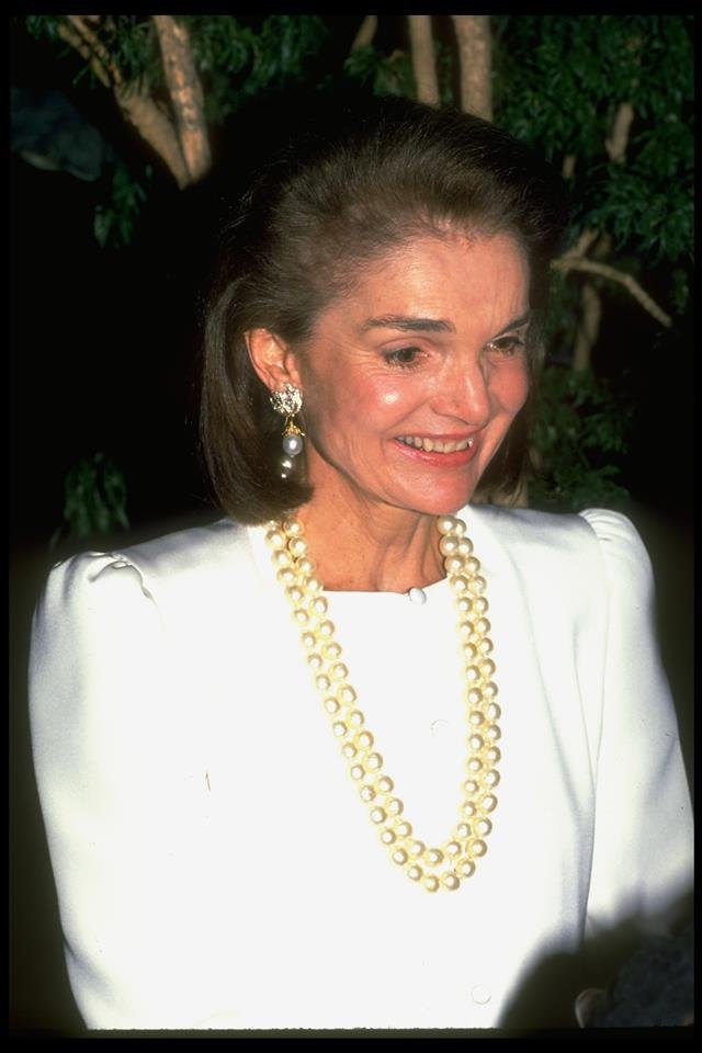 Inspire-se em looks de Jackie Kennedy para usar atualmente | Metrópoles