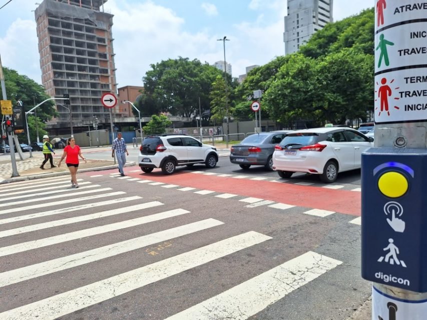 SP instala 35 semáforos para deficientes visuais; veja como funciona ...