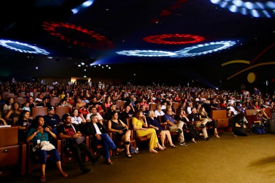 56º Festival de Brasília: homenagem a Antônio Pitanga marca abertura ...