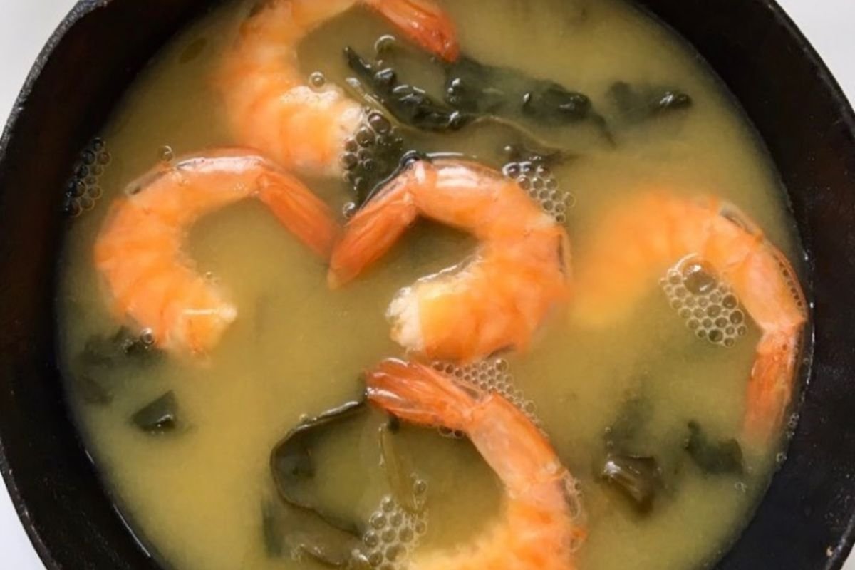 Quer tomar um tacacá, como Joelma? Veja onde encontrar o caldo no DF | Metrópoles