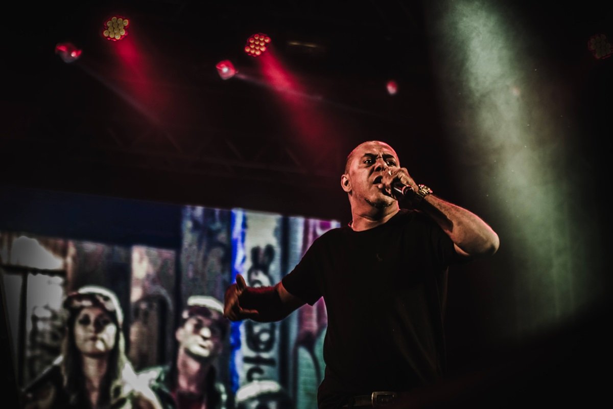 Exposição gratuita conta história do rap do Distrito Federal | Metrópoles
