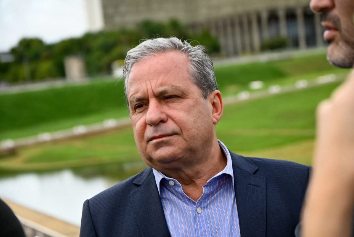 Cappelli ironiza Torres em ato por 8/1: “Secretário não está viajando ...