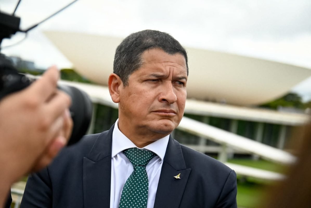 Cappelli ironiza Torres em ato por 8/1: “Secretário não está viajando ...