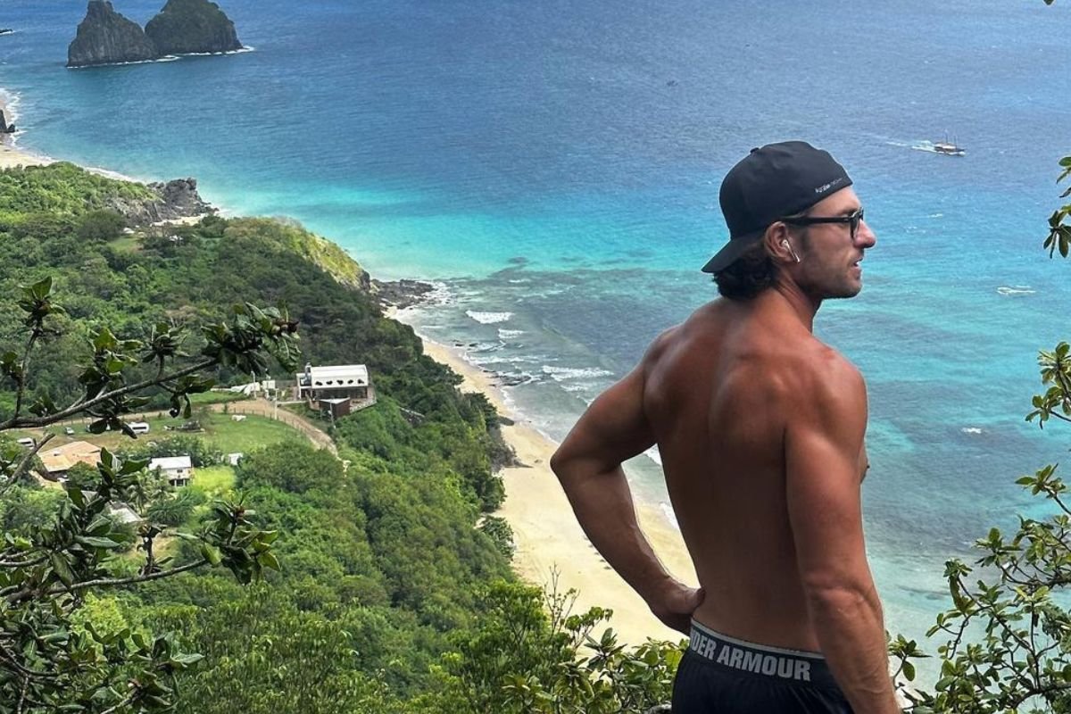 Aline Campos curte Noronha com novo affair | Metrópoles