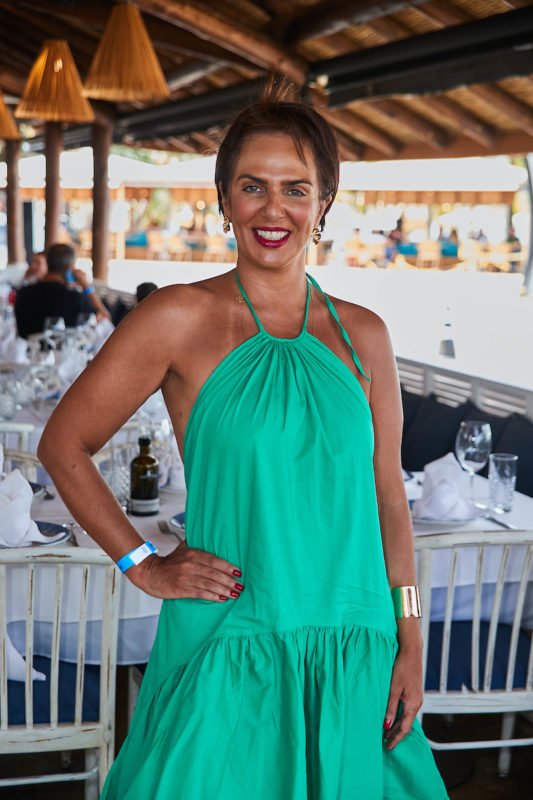 Tati Vartuli brinda aniversário com almoço entre amigos e familiares ...