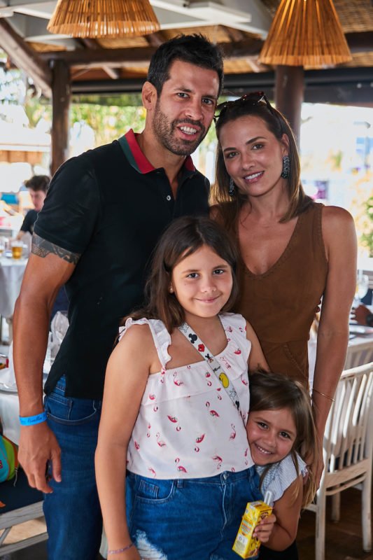 Tati Vartuli brinda aniversário com almoço entre amigos e familiares ...