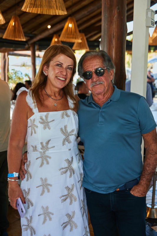 Tati Vartuli brinda aniversário com almoço entre amigos e familiares ...