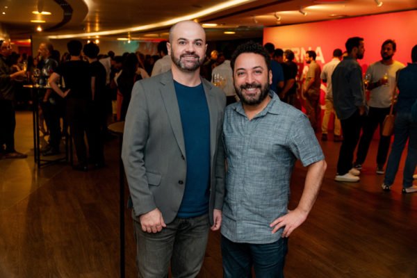 Berna Reale recebe convidados em coquetel de abertura da mostra Ruídos ...