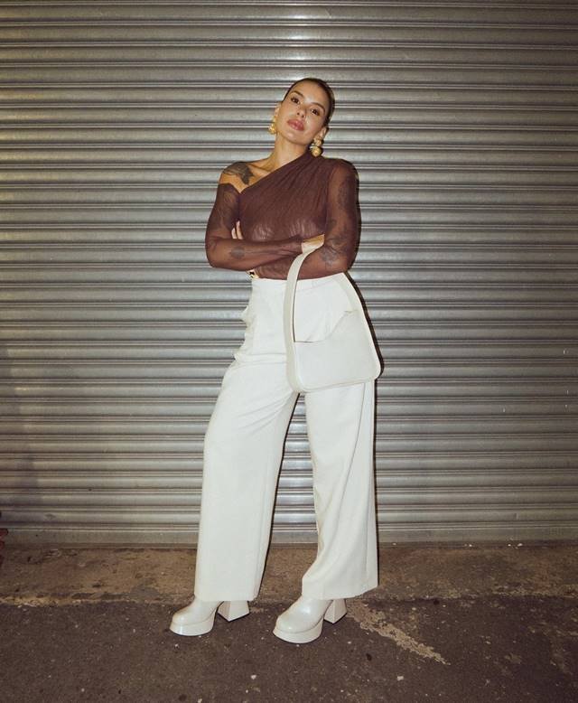 Inspire-se no estilo básico “com bossa” da brasiliense Ju Bandeira ...