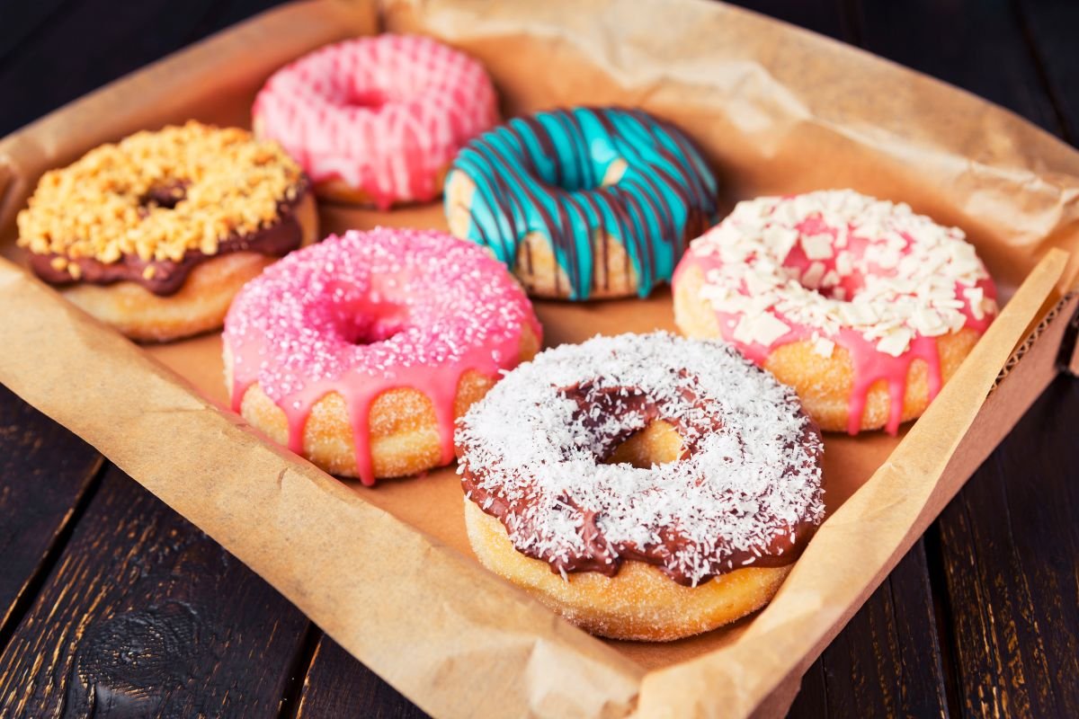 Deliciosa e colorida: faça uma rosquinha perfeita para as crianças ...