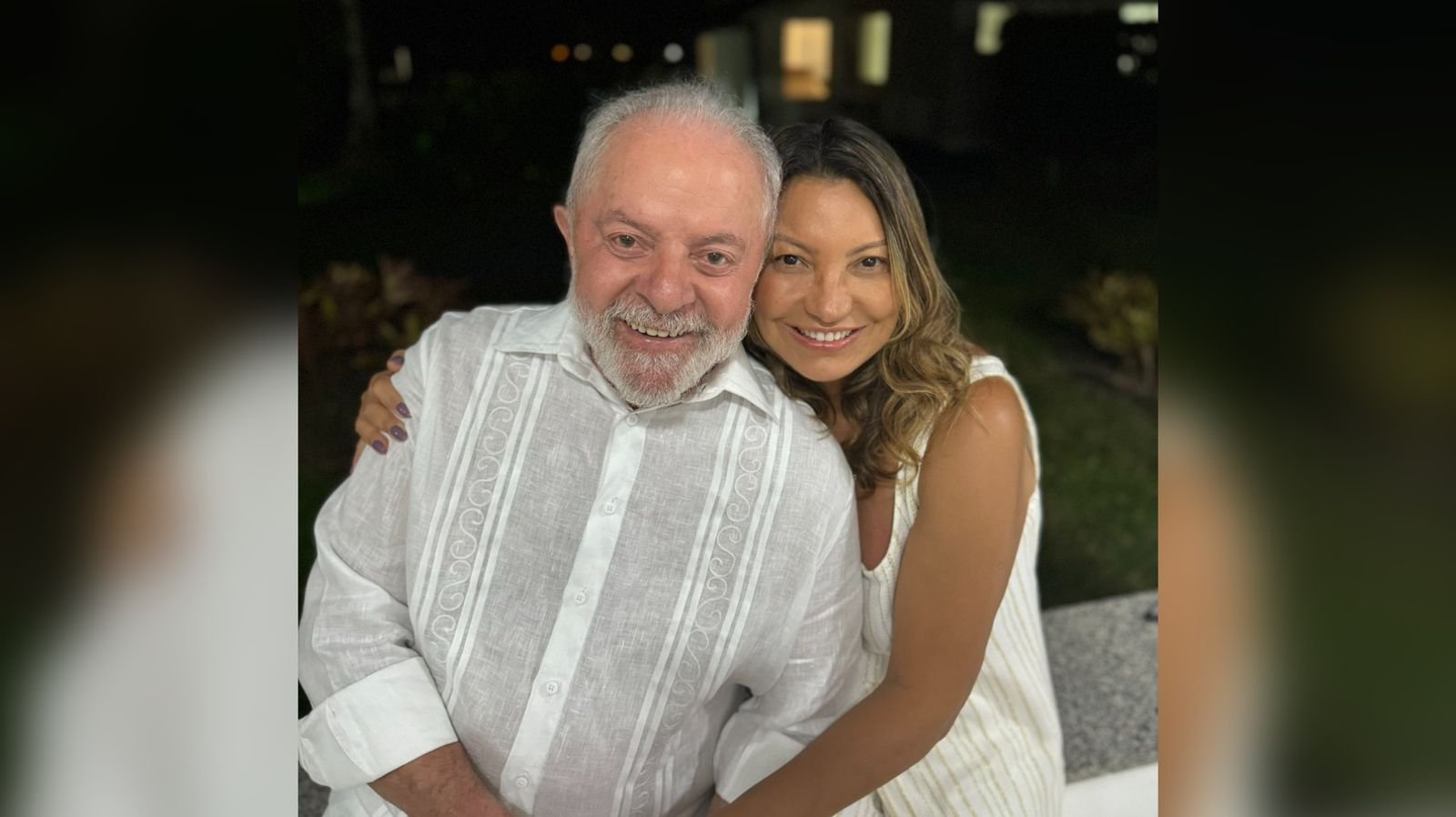 Janja posta foto de Ano-Novo ao lado de Lula: “Muito amor e união” | Metrópoles