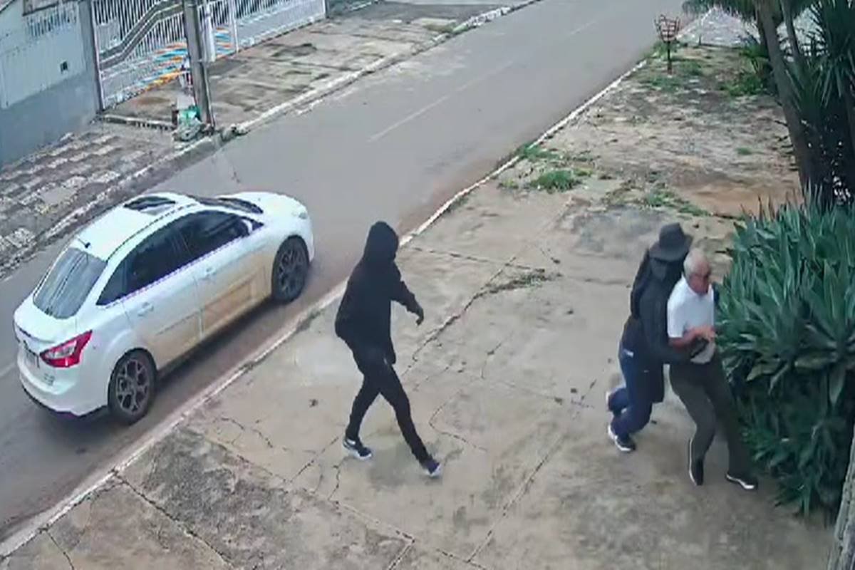 Vídeo: bandidos encapuzados capturam casal de Taguatinga e roubam casa ...