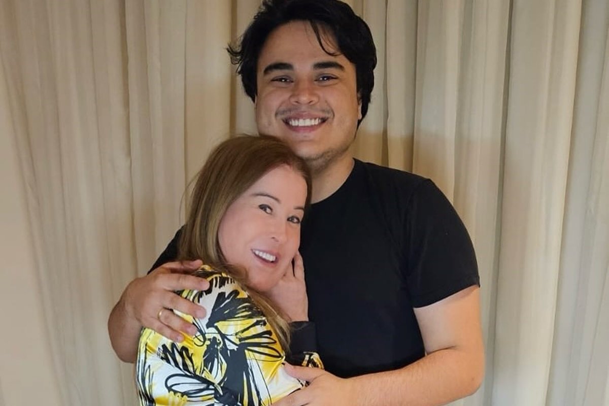 Zilu Godoi se declara ao filho após polêmicas com Graciele Lacerda ...