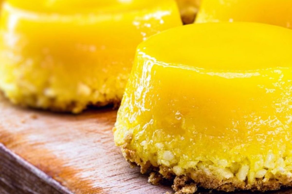 Combinação saborosa! Aprenda receita de quindim de goiabada com queijo ...