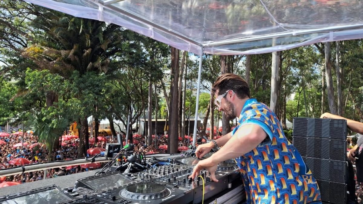 Carnaval: Alok leva milhares ao Ibirapuera em show de trio elétrico ...