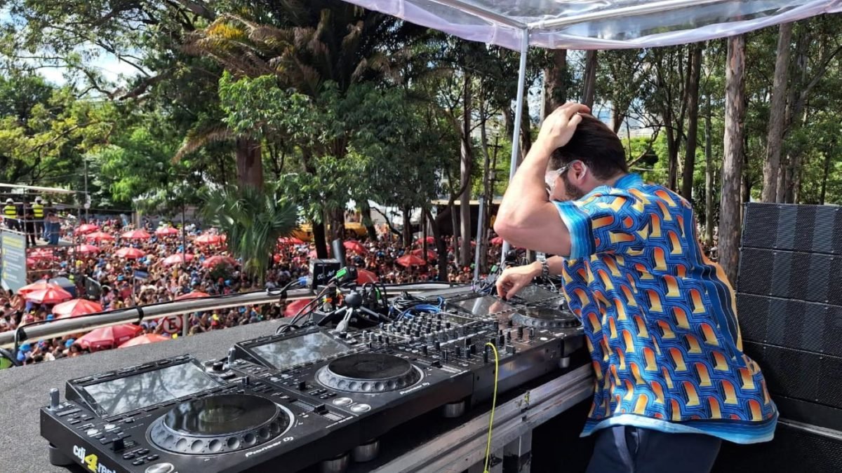 Carnaval: Alok leva milhares ao Ibirapuera em show de trio elétrico ...