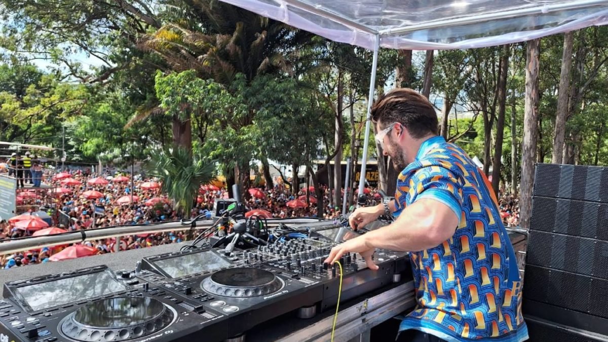 Carnaval: Alok leva milhares ao Ibirapuera em show de trio elétrico ...