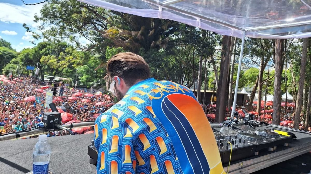 Carnaval: Alok leva milhares ao Ibirapuera em show de trio elétrico ...