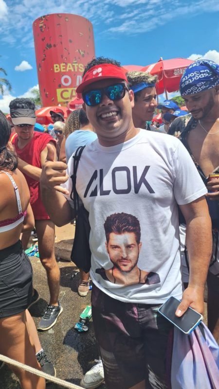 Carnaval: Alok leva milhares ao Ibirapuera em show de trio elétrico ...