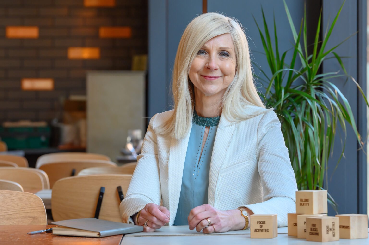 Após sobreviver a 5 tumores, mulher comemora nova remissão do câncer ...