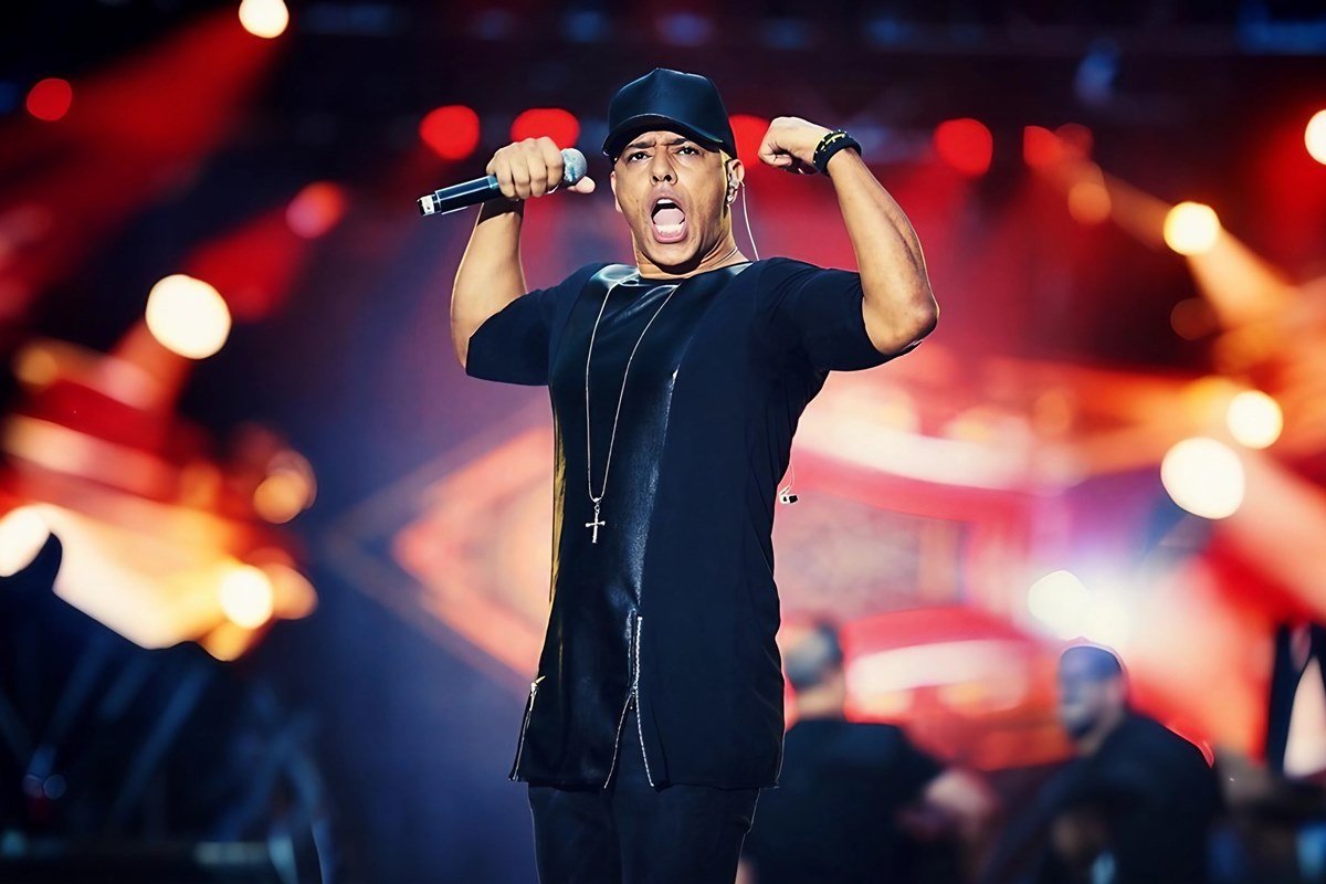 Com 3 décadas de palco, MC Koringa se reinventa no mundo do funk atual ...