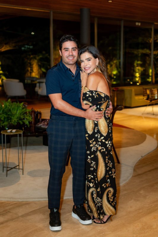 Thiago Miranda é homenageado por Vivianne Piquet em jantar intimista | Metrópoles