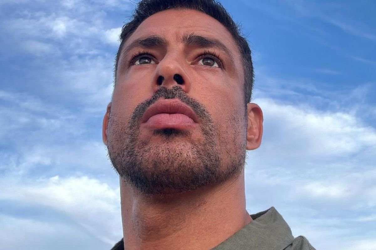 Cauã Reymond surge com novo visual e rosto “lisinho” choca fãs: veja ...