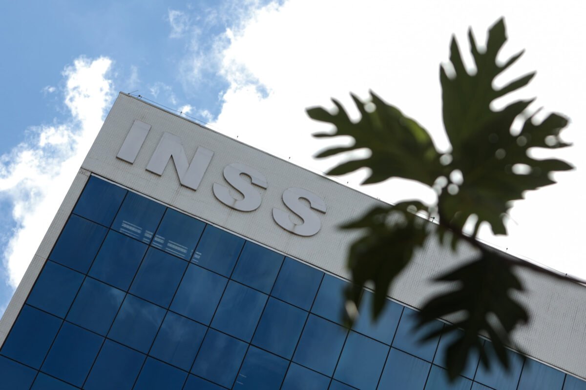 Fila do INSS bate novo recorde com mais de 2,8 milhões de pedidos