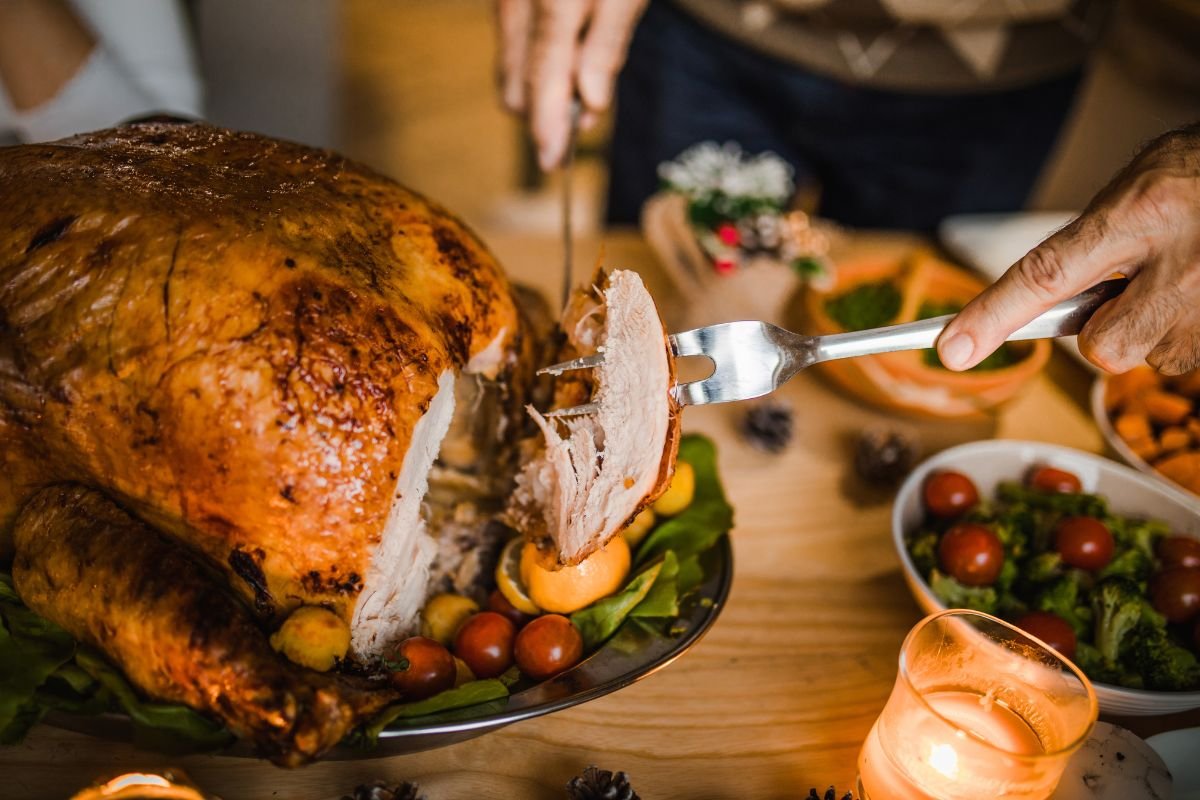 O frango assado perfeito: dicas de chef para fazer em casa