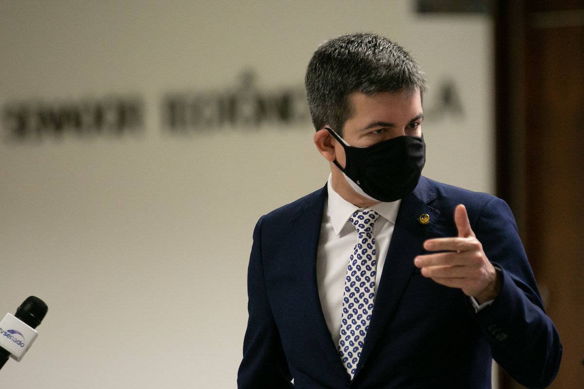 Randolfe pede a STF zaps de Aras para apurar crime de responsabilidade ... Randolfe pede a STF zaps de Aras para apurar crime de responsabilidade ...